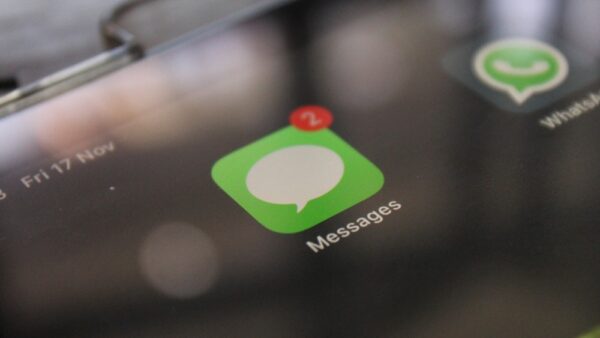 Messaging Apps Compared 2025: SMS, iMessage, RCS, Signal...
